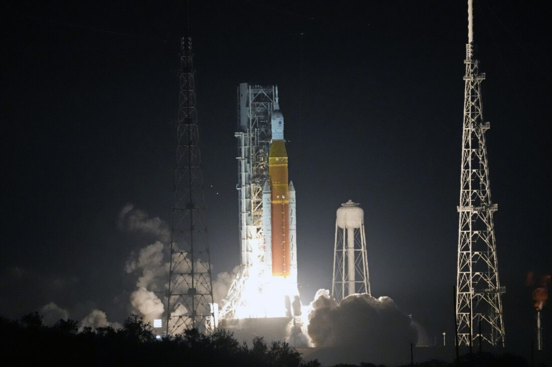 NASA’s mightiest rocket lifts off 50 years after Apollo | News, Sports ...
